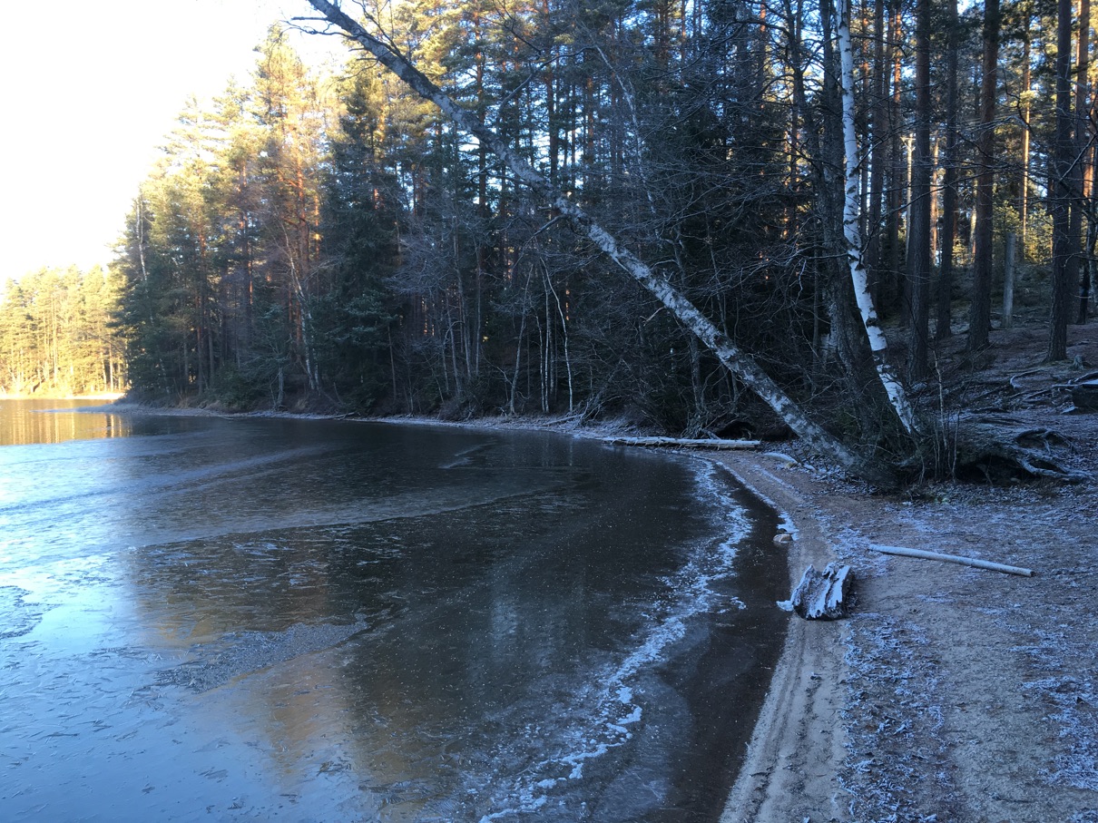 Iso-Valkee is a spectacular little lake with nature trail